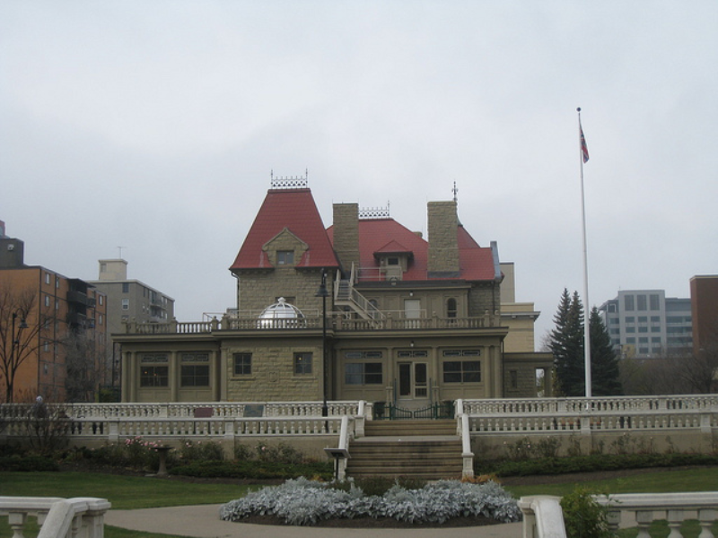 Lougheed House - MyDriveHoliday